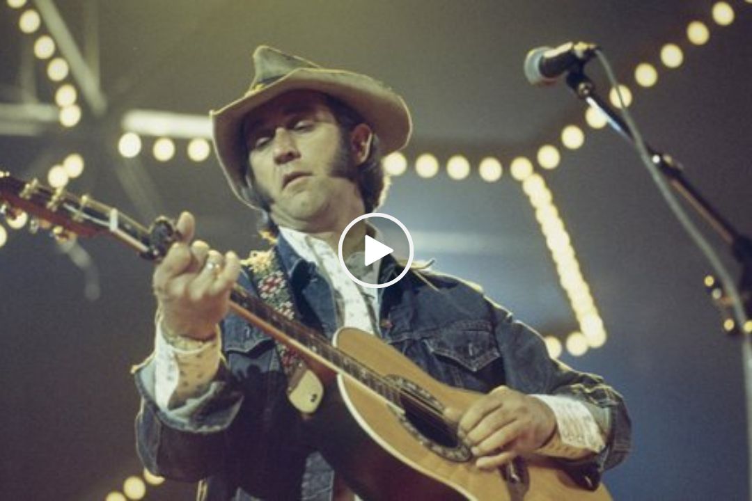 Don Williams - I Recall A Gypsy Woman - Golden Music