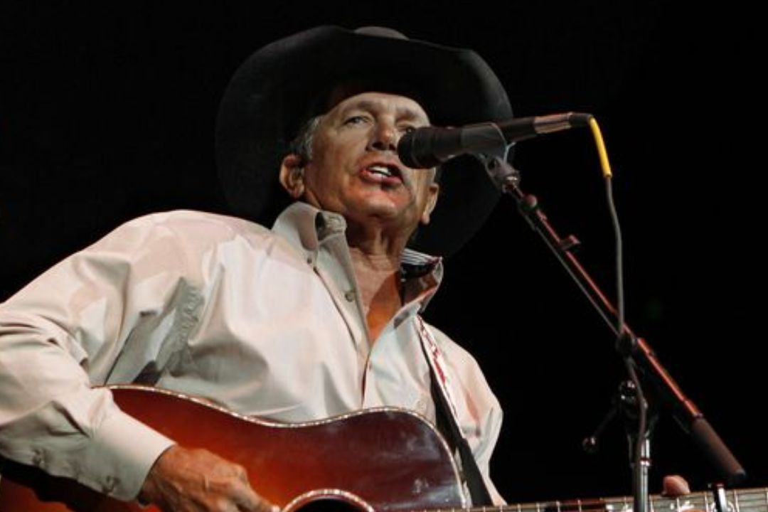 The Cowboy Rides Away - George Strait - Golden Music