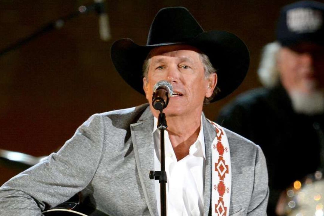 George Strait – "Living and Living Well" - Golden Music