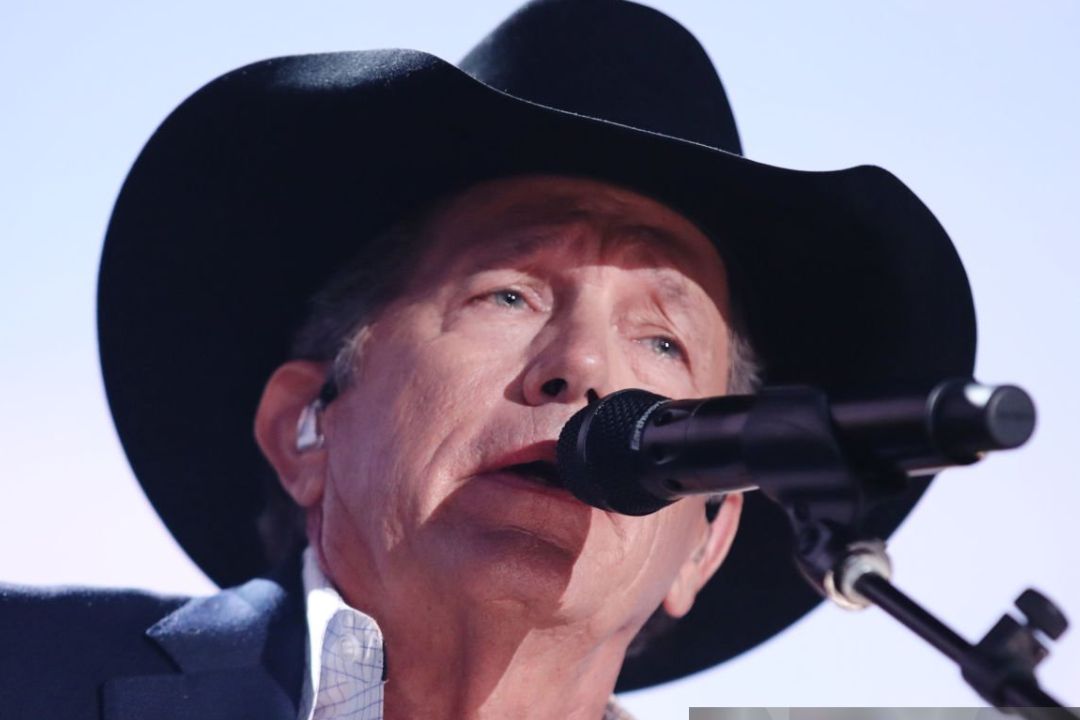 George Strait – “Baby’s Gotten Good at Goodbye” - Golden Music