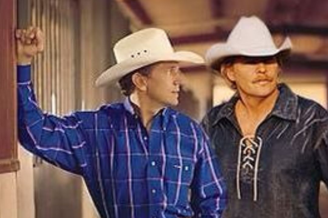 George Strait Honors His Friend Alan Jackson In A Moving Tribute ...