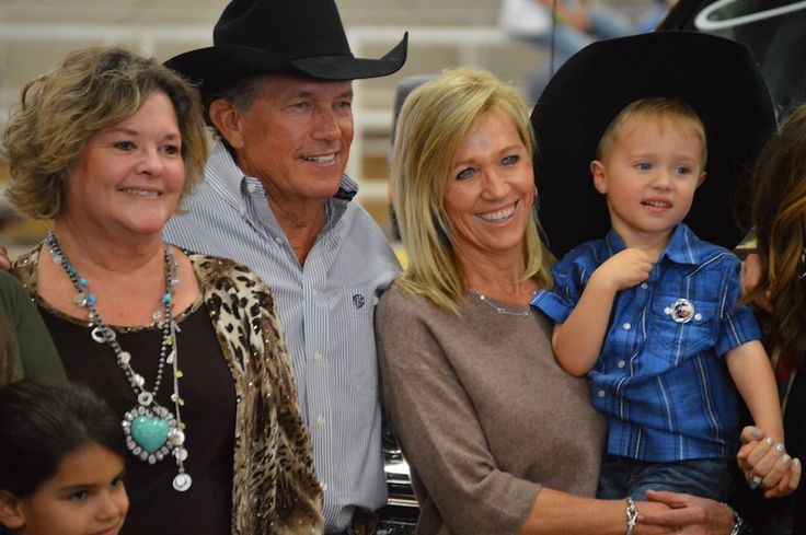 The Strait family, in contrast to many celebrities, would rather lead a ...