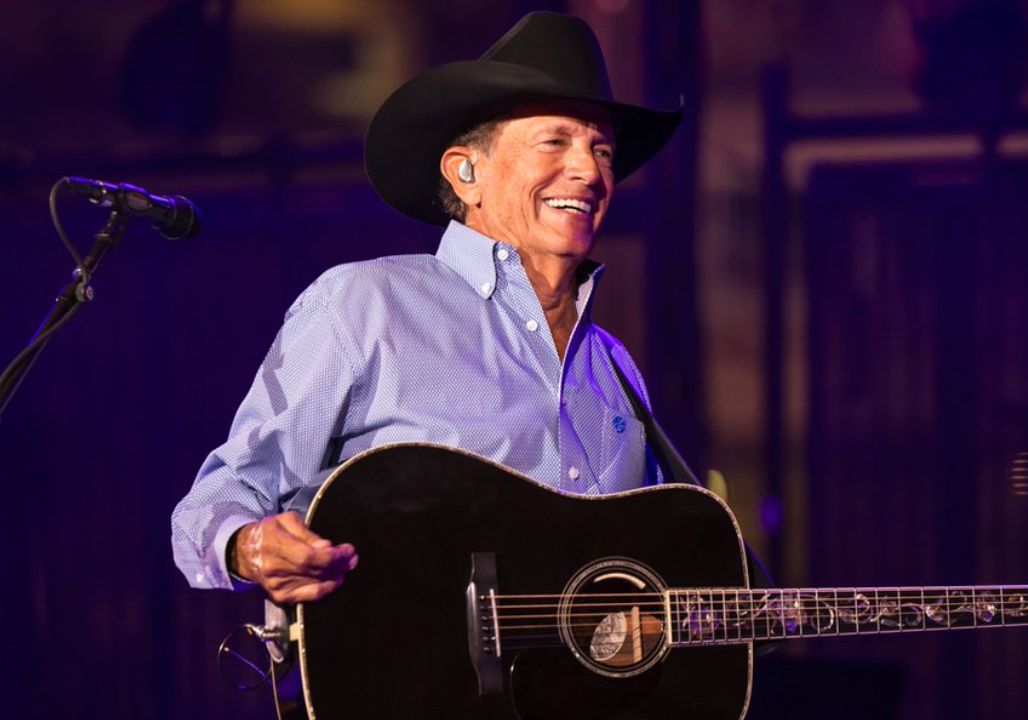 George Strait - Check Yes Or No - Golden Music