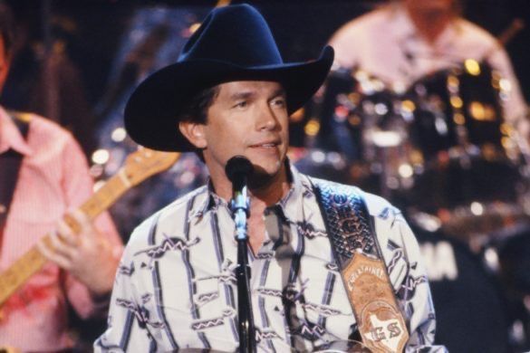 She'll Leave You With A Smile - George Strait - Golden Music