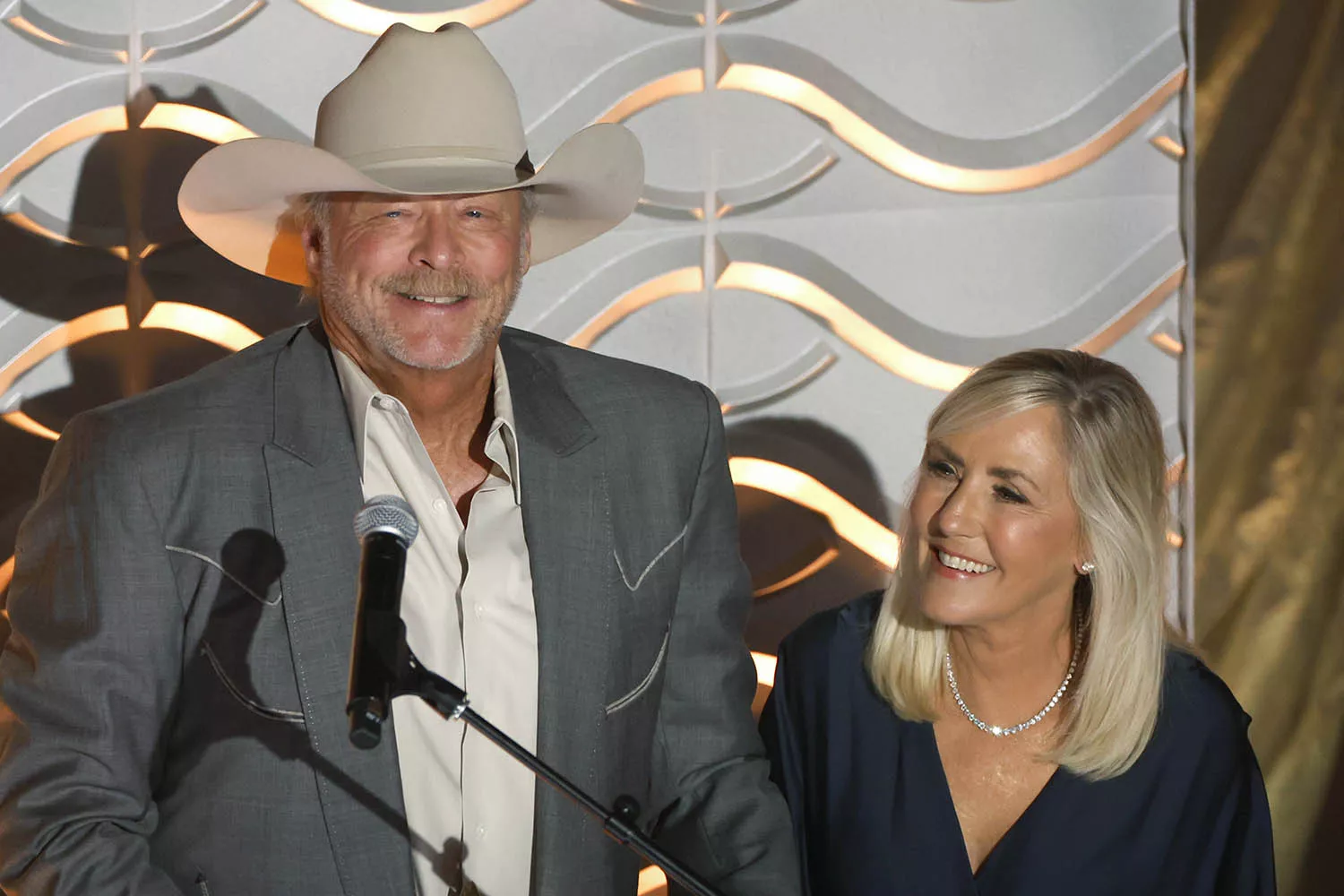 Who Is Alan Jackson's Wife? All About Denise Jackson - Golden Music